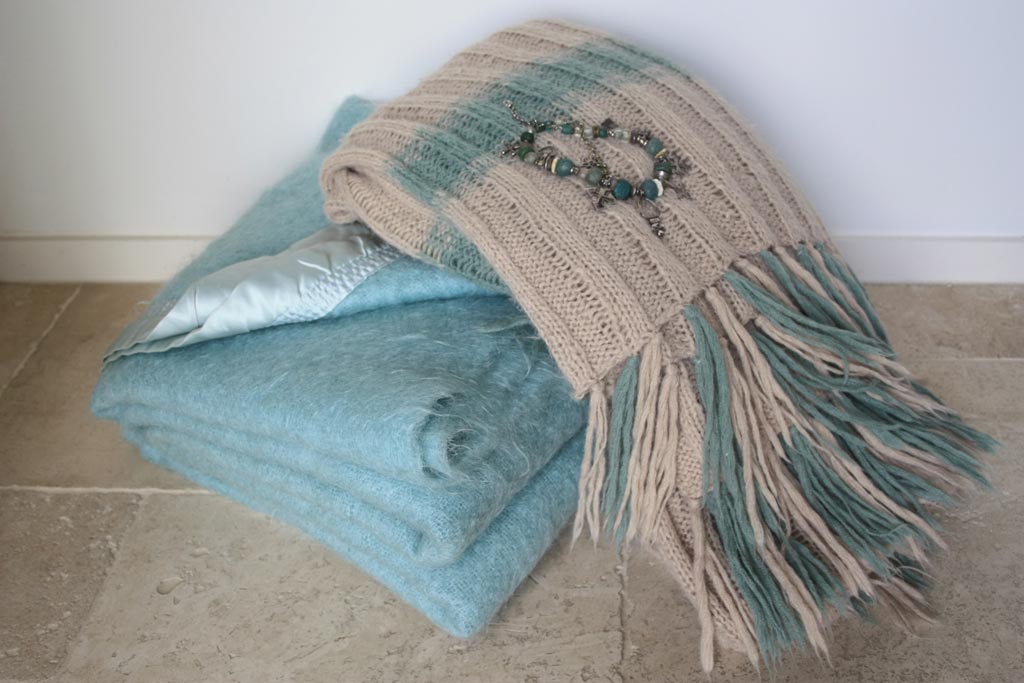 Blanket Date or Doona Day | lorikeetlady